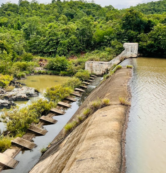 Bờ tràn Cho Mo - Ninh Sơn - Ninh Thuận - ExoTrails: Khám phá