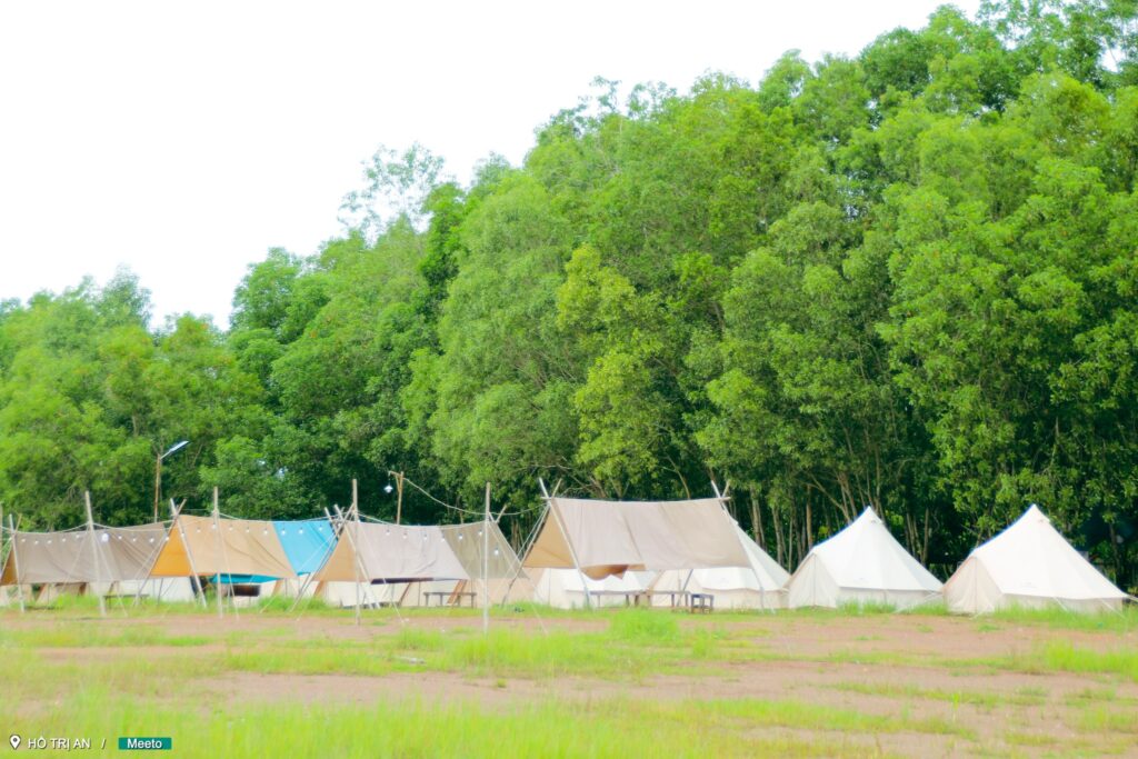 Meeto Camping - ExoTrails: Khám phá